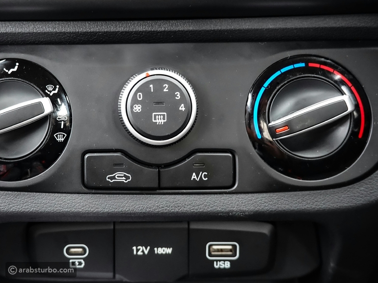 What is the best temperature for car air conditioning?