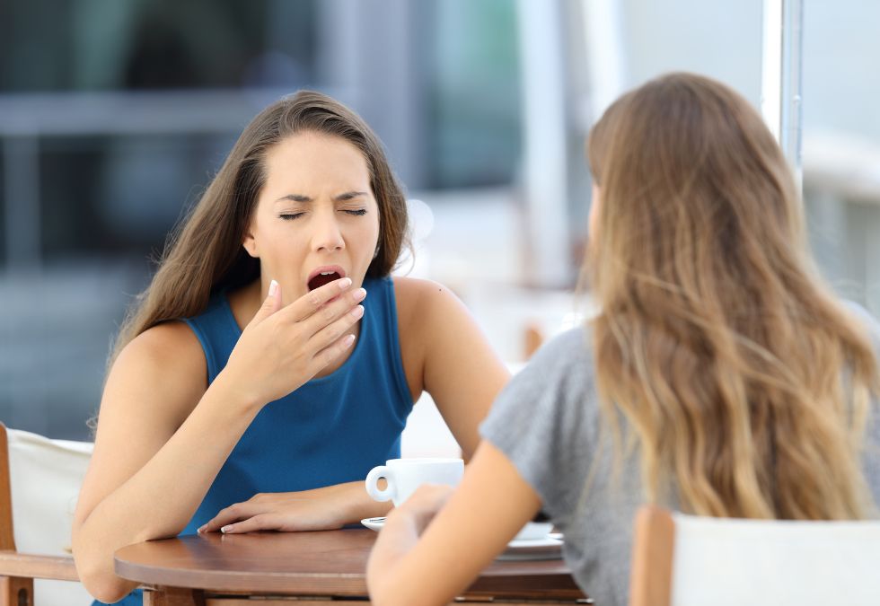 15 unconscious habits that make people dislike you