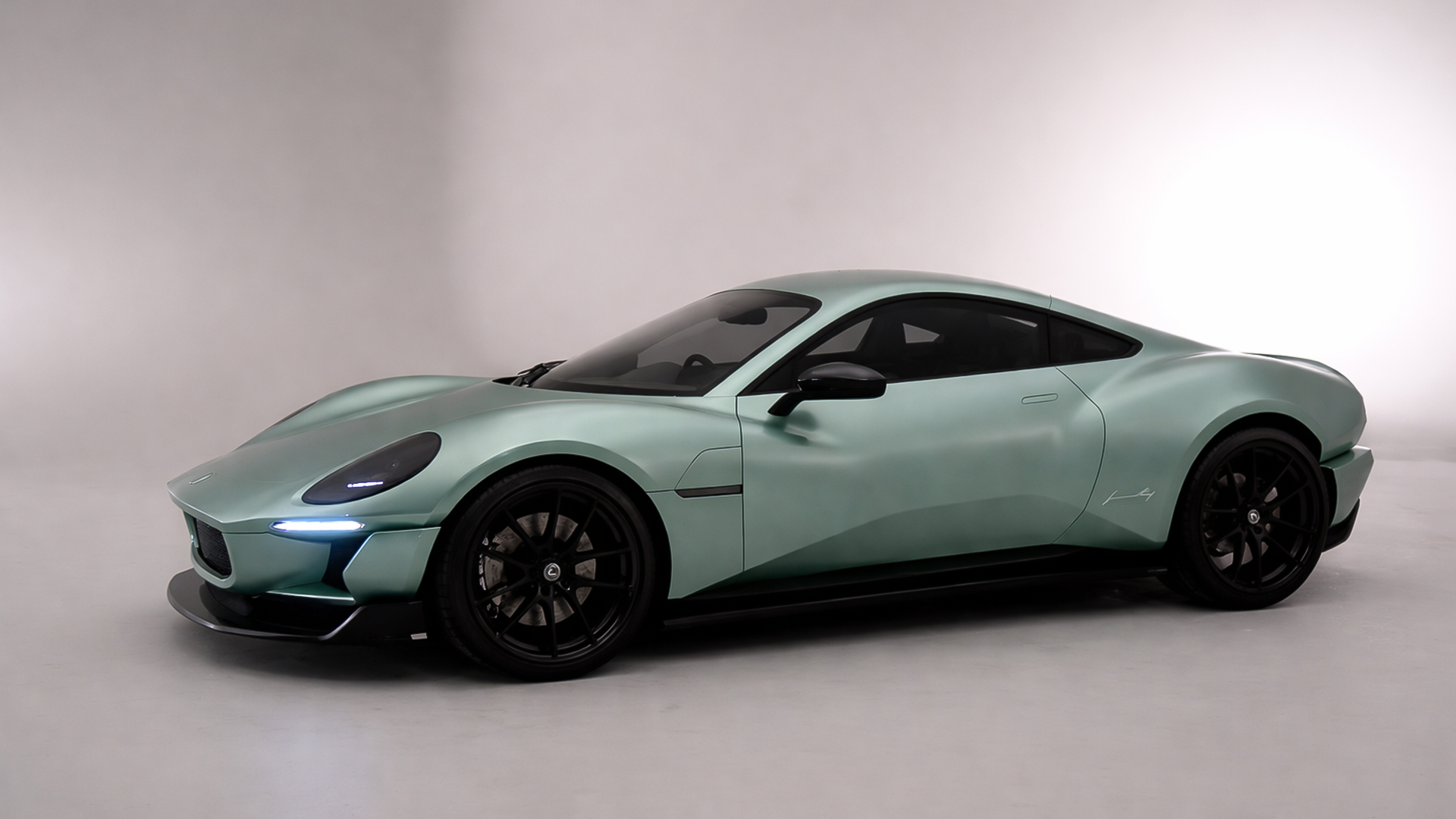 Caterham Project V stays light in a heavy EV world