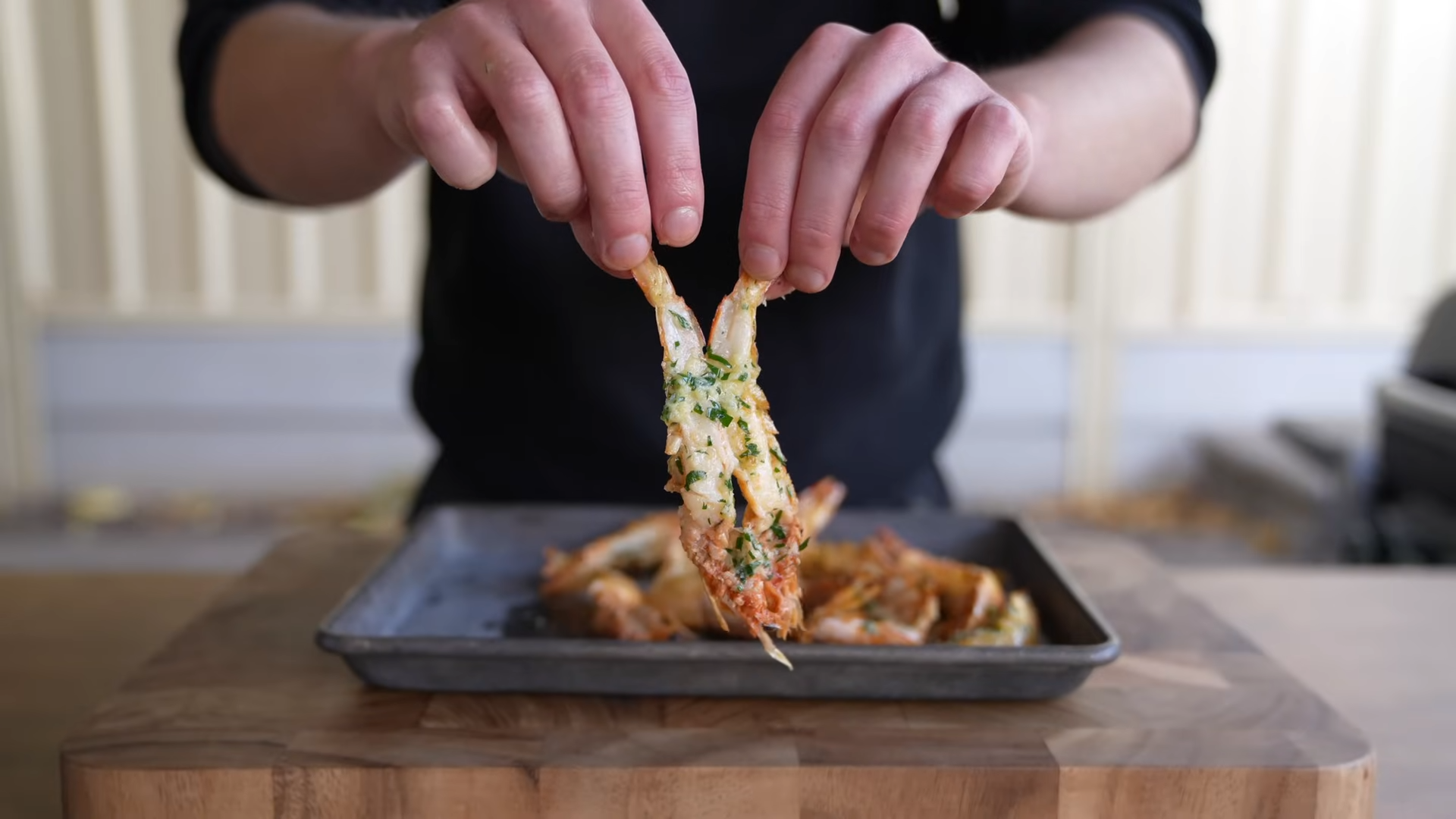 This garlic butter prawn recipe delivers big, bold flavor