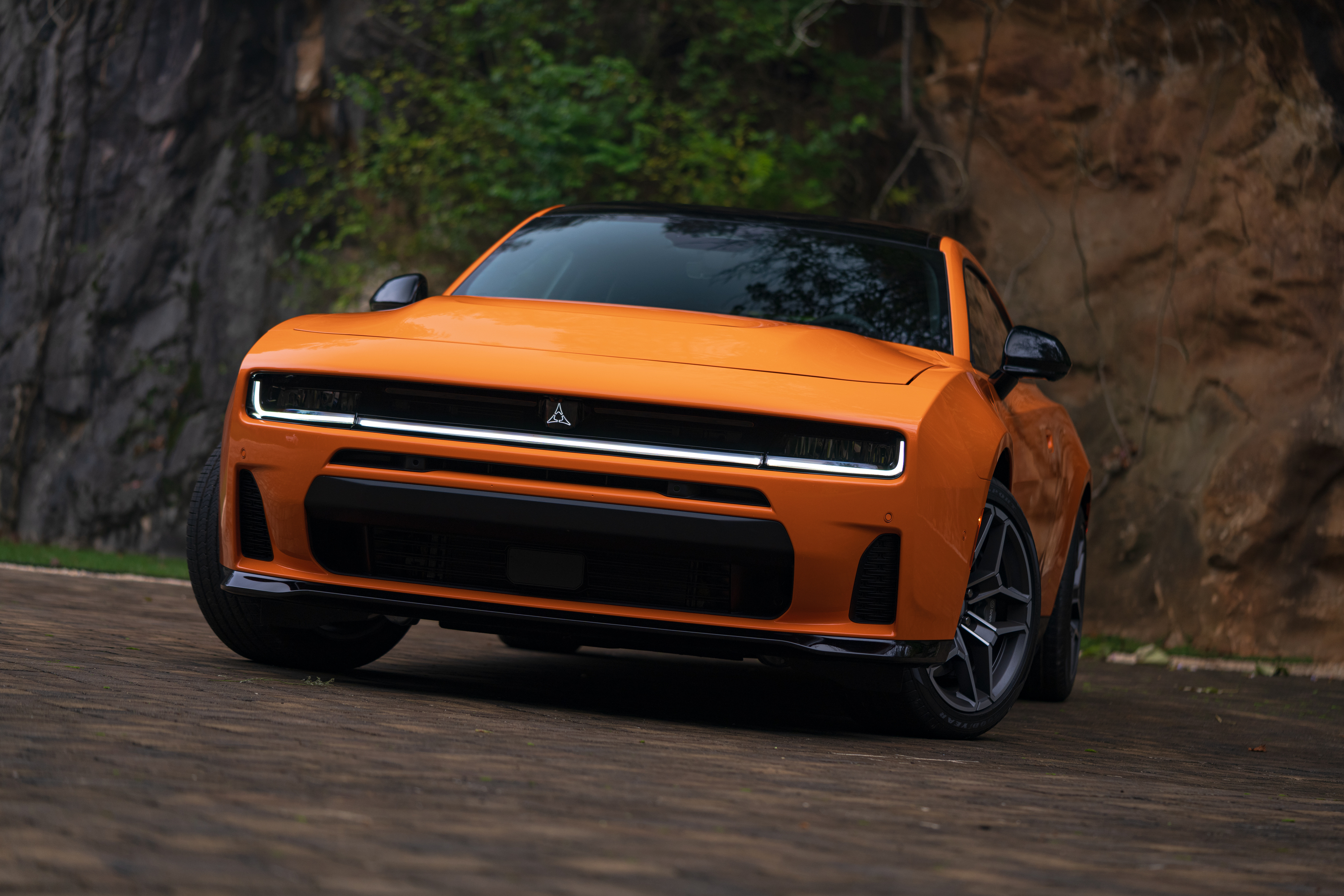 Dodge Charger met nieuwe zescilinder verbrandingsmotor verkozen tot ...
