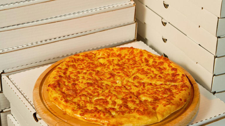 Boyfriend expected me to foot the bill for a $30 burger. I changed the ...