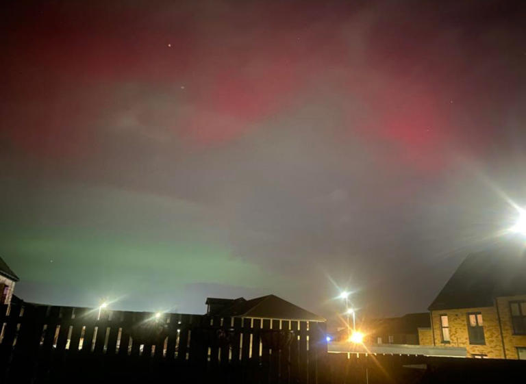 21 stunning pictures of the northern lights across Edinburgh and the ...