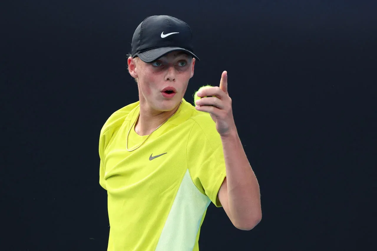 Cruz Hewitt e le gemelle Federer insieme a Melbourne: l'omaggio ...