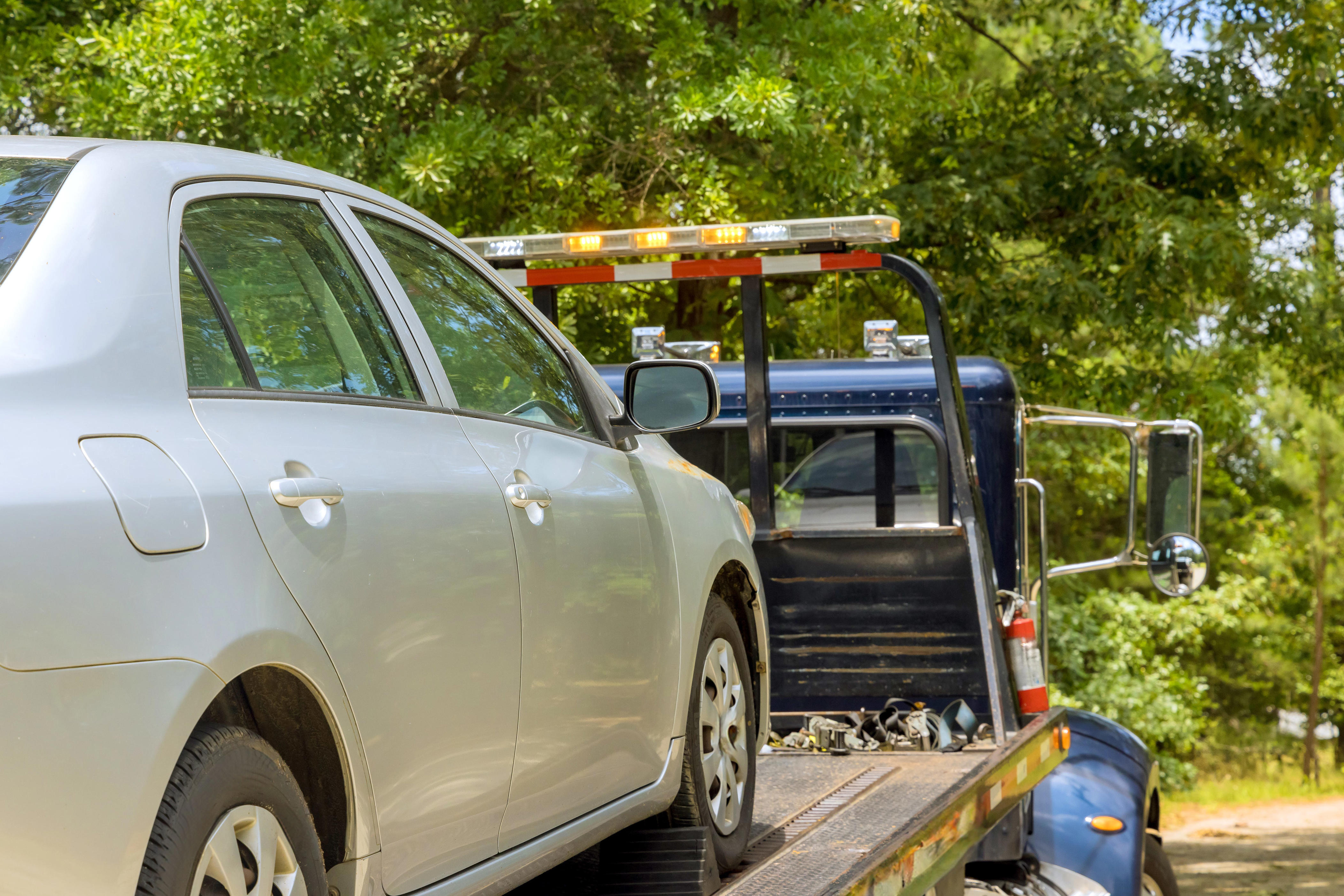 St. Paul pauses the towing of abandoned cars in reaction to ICE tactics