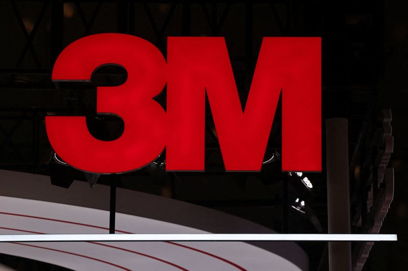 3M forecasts annual profit below estimates, shares drop