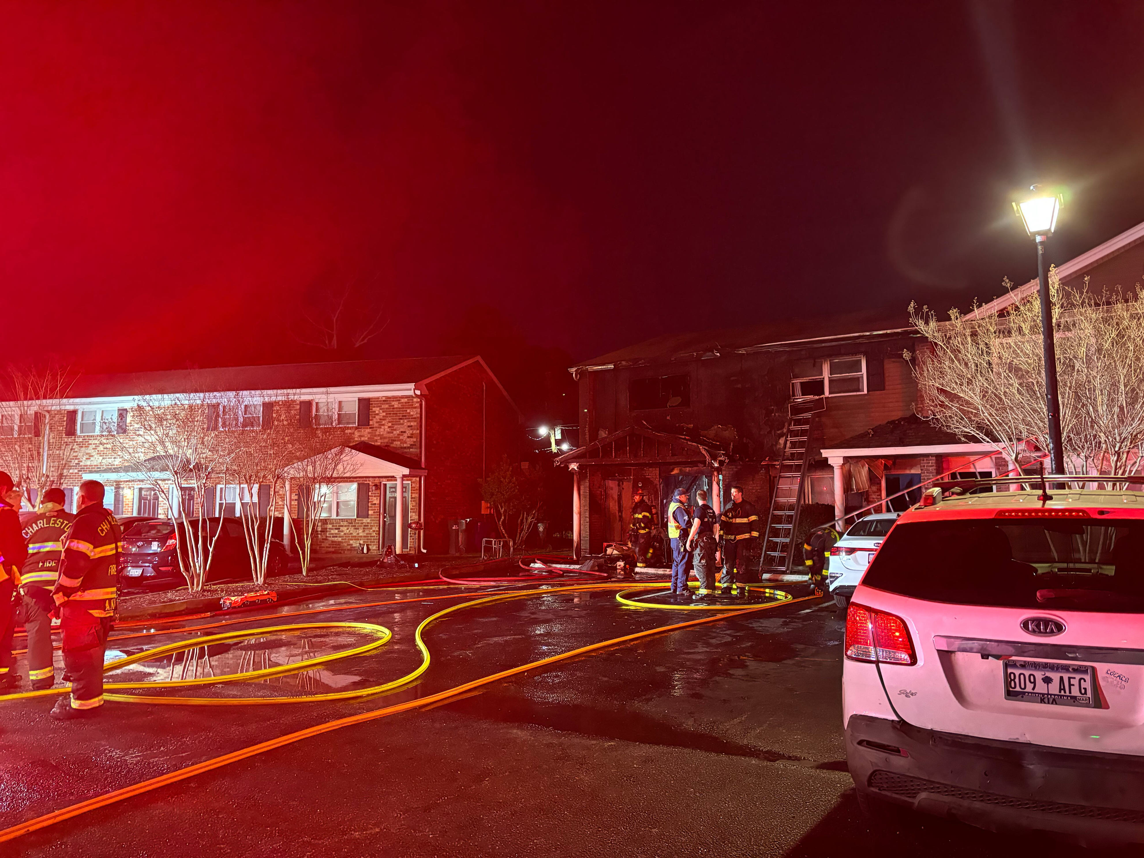 One suffers burns in West Ashley townhome fire, Charleston firefighters say