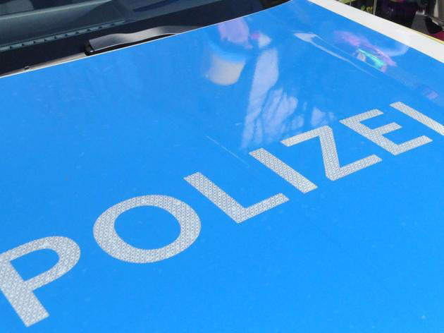 Schwerer Verkehrsunfall bei Egling: Auto mit drei Kindern an Bord ...