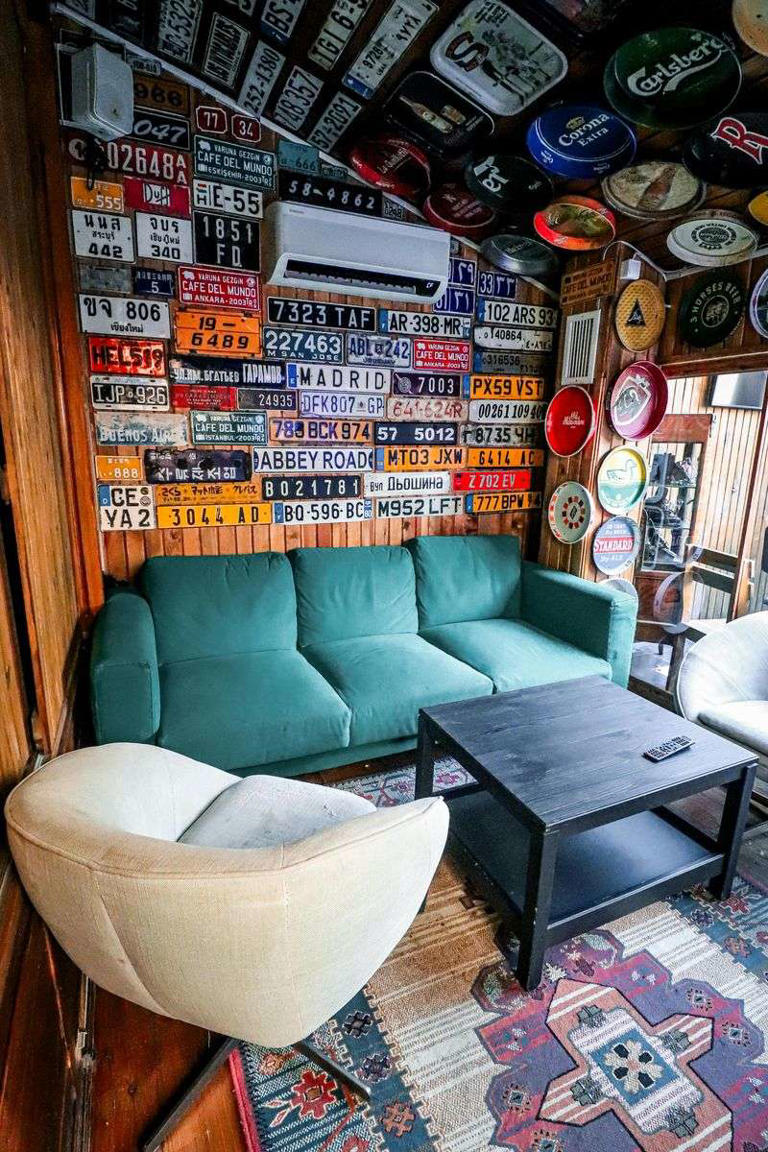 9 living-room details that hint at a modest upbringing