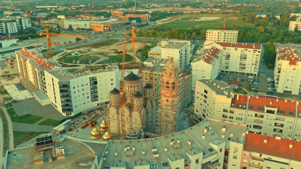 Banja Luka, Bosnia: Drone tour from Kastel Fortress to the Cathedral