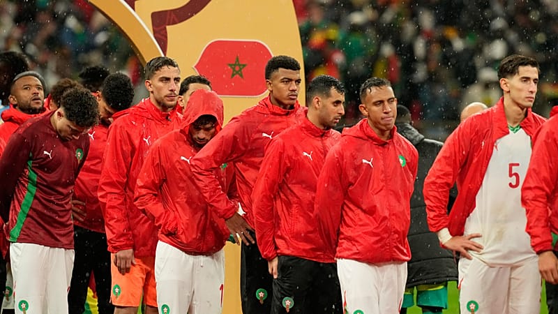 Prince Moulay Rachid meets Morocco football players after AFCON final ...