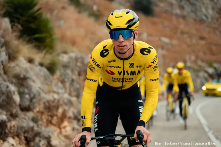 Favorites stage 1 Tour Down Under 2026 | Visma | Lease a Bike gets a ...