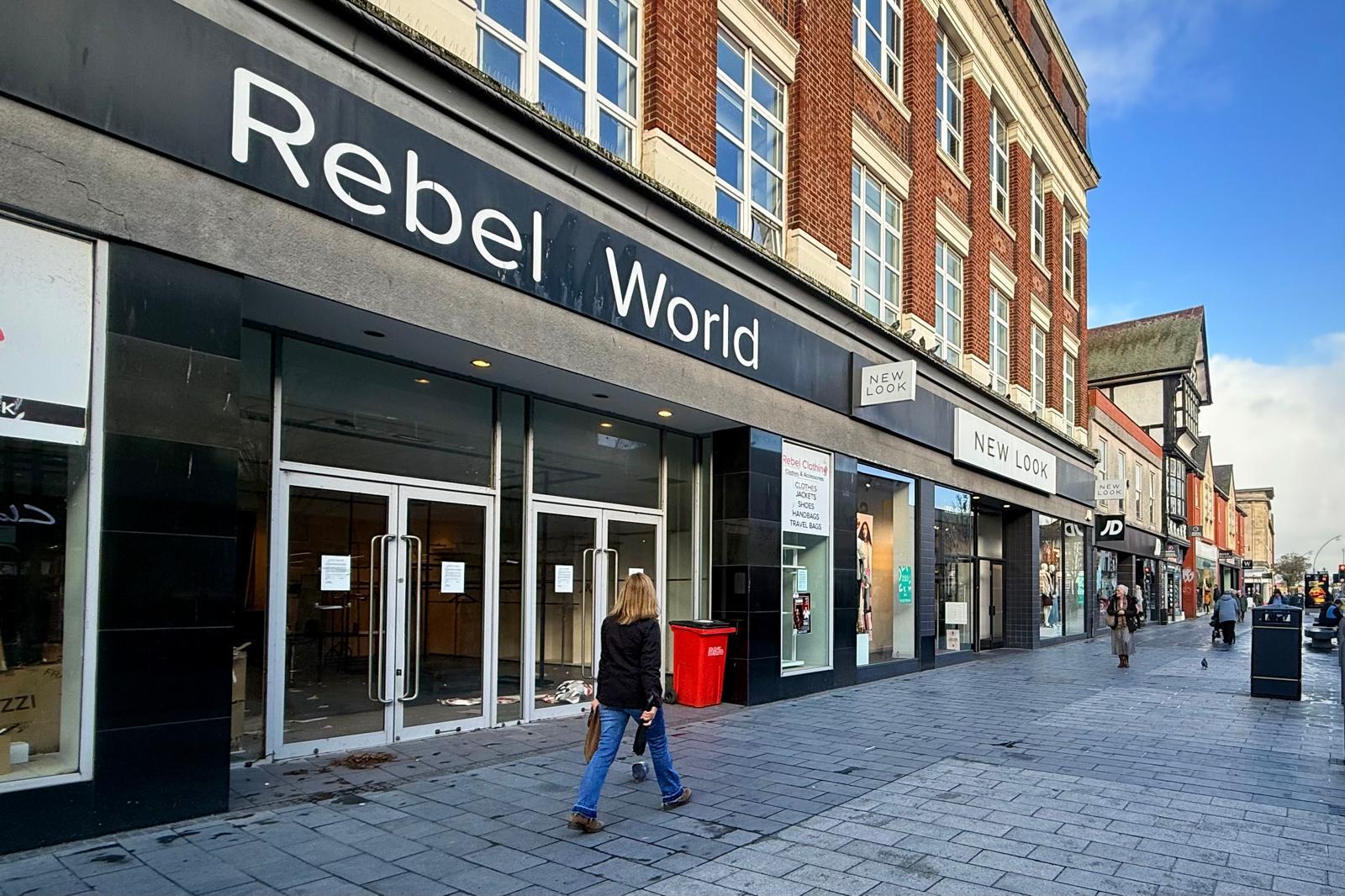 Greggs to open huge new shop after Merseyside town 'begged' bakery ...