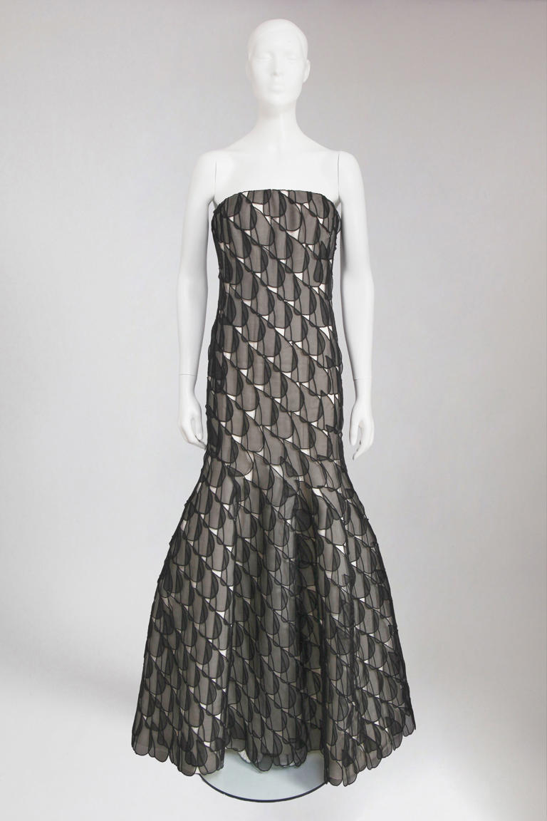 Mouna Ayoub, ou la mode comme refuge : confession couture avant sa ...