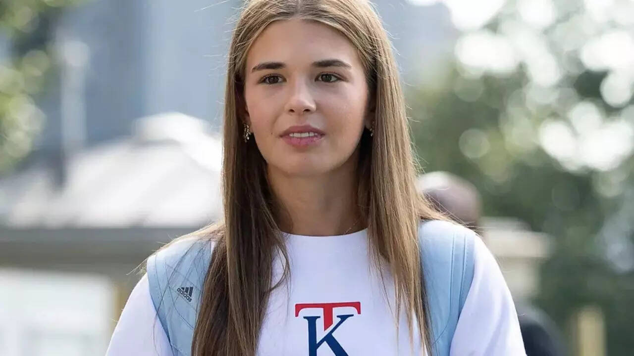 What happened to Kai Trump? Rising golf star appears with arm in sling ...