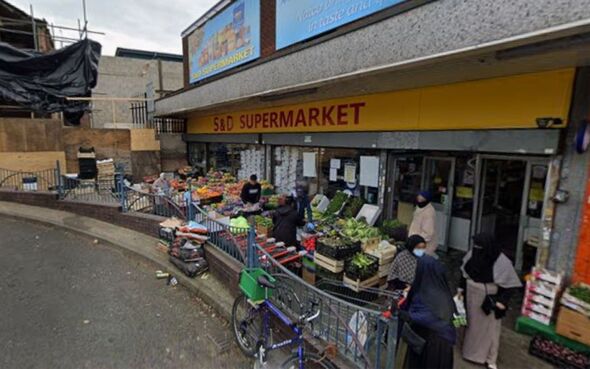 UK supermarket slapped with £20k fine after mouse and cockroaches found ...