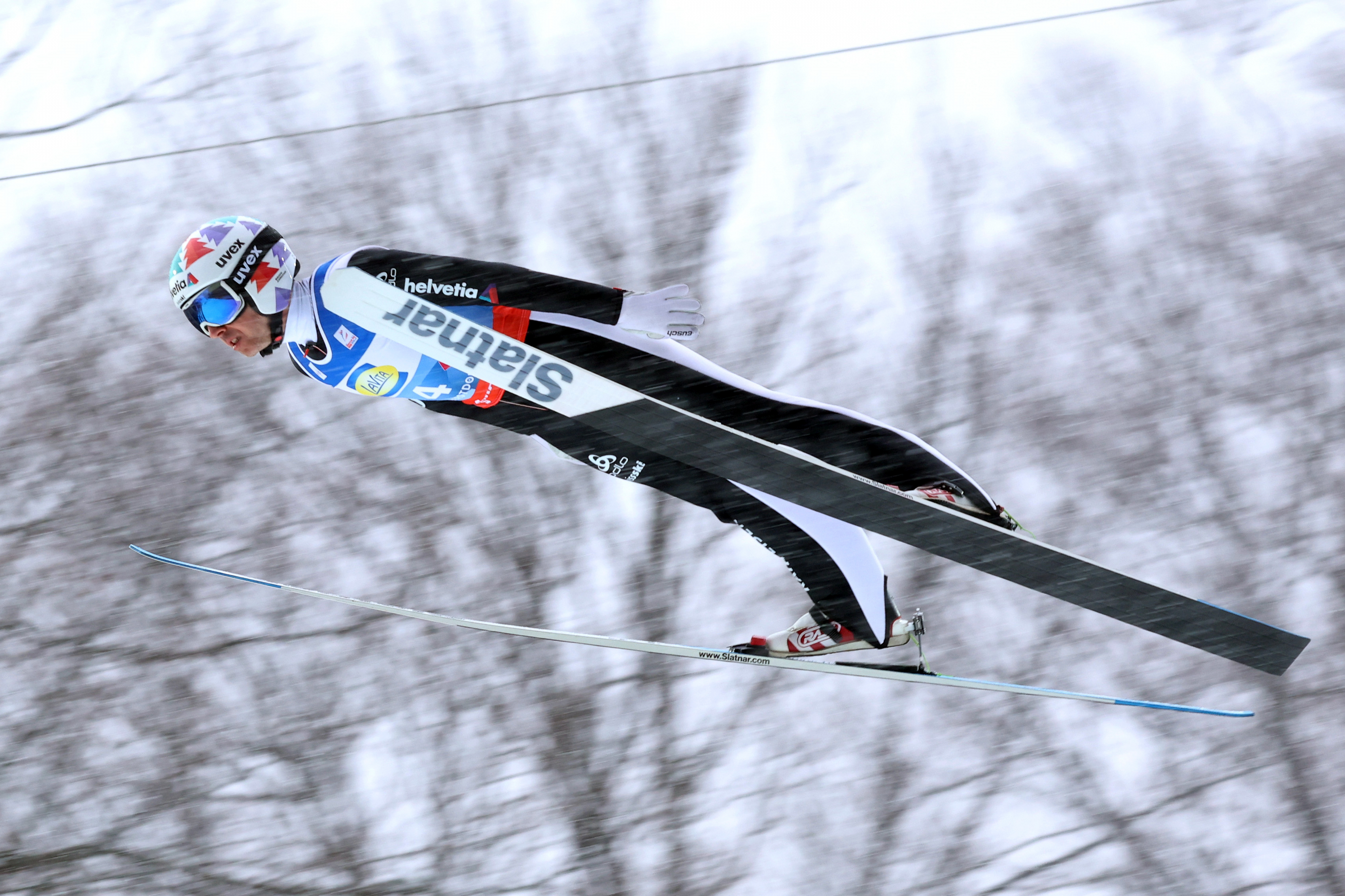 Switzerland leaves 44-year-old ski-jump great Simon Ammann off Winter ...