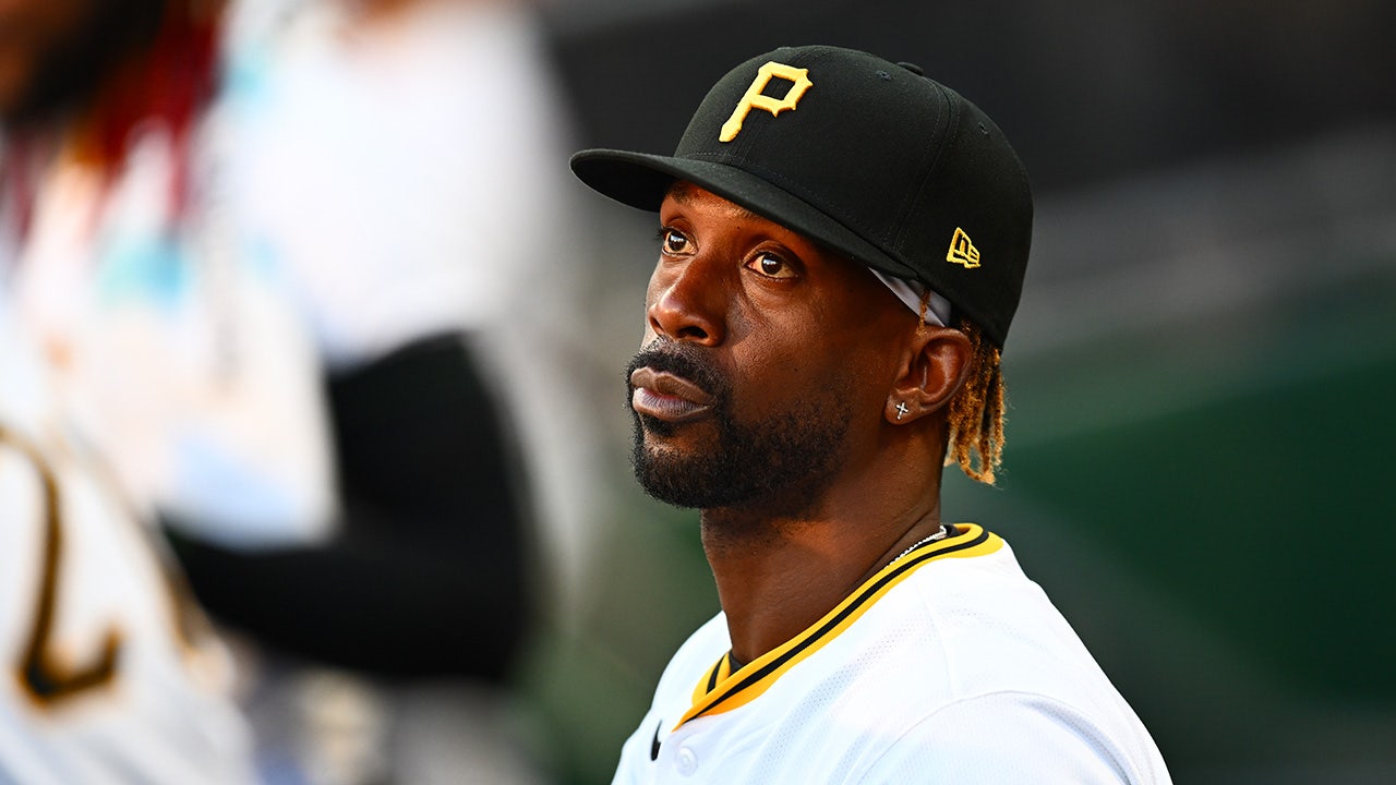 Pirates legend Andrew McCutchen calls out team for fan fest snub on ...