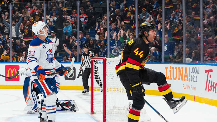 Oilers dodged a bullet not acquiring recent top-nine forward after ...