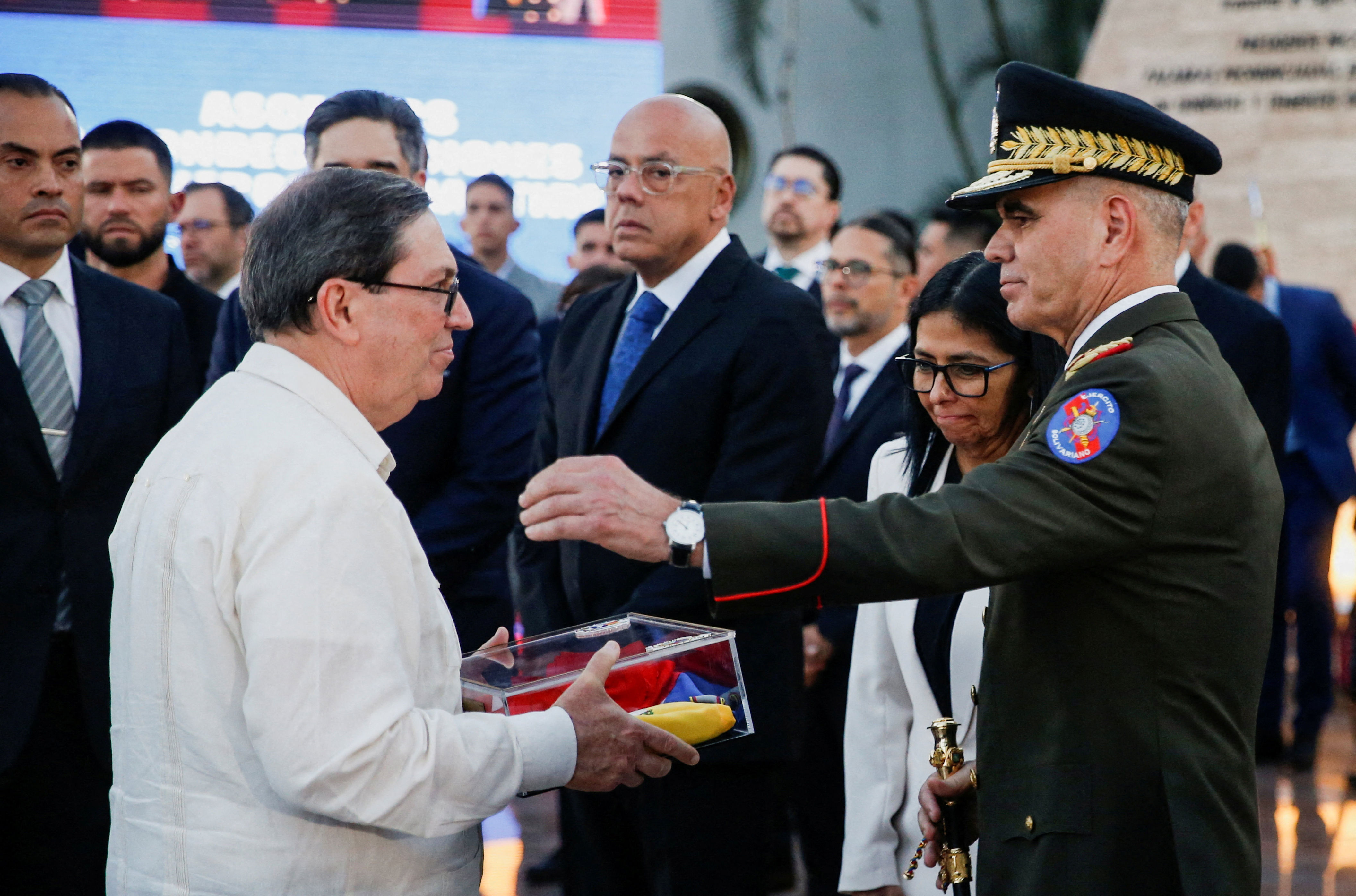 The 'discombobulator': Did US use 'secret weapon' in Maduro abduction?