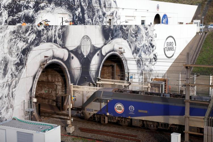 Le trafic dans le tunnel sous la Manche partiellement perturbé par une ...
