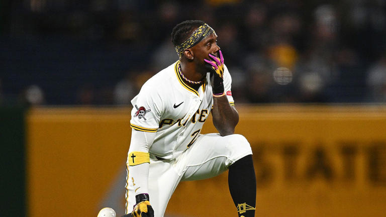 Pirates legend Andrew McCutchen calls out team for fan fest snub on ...