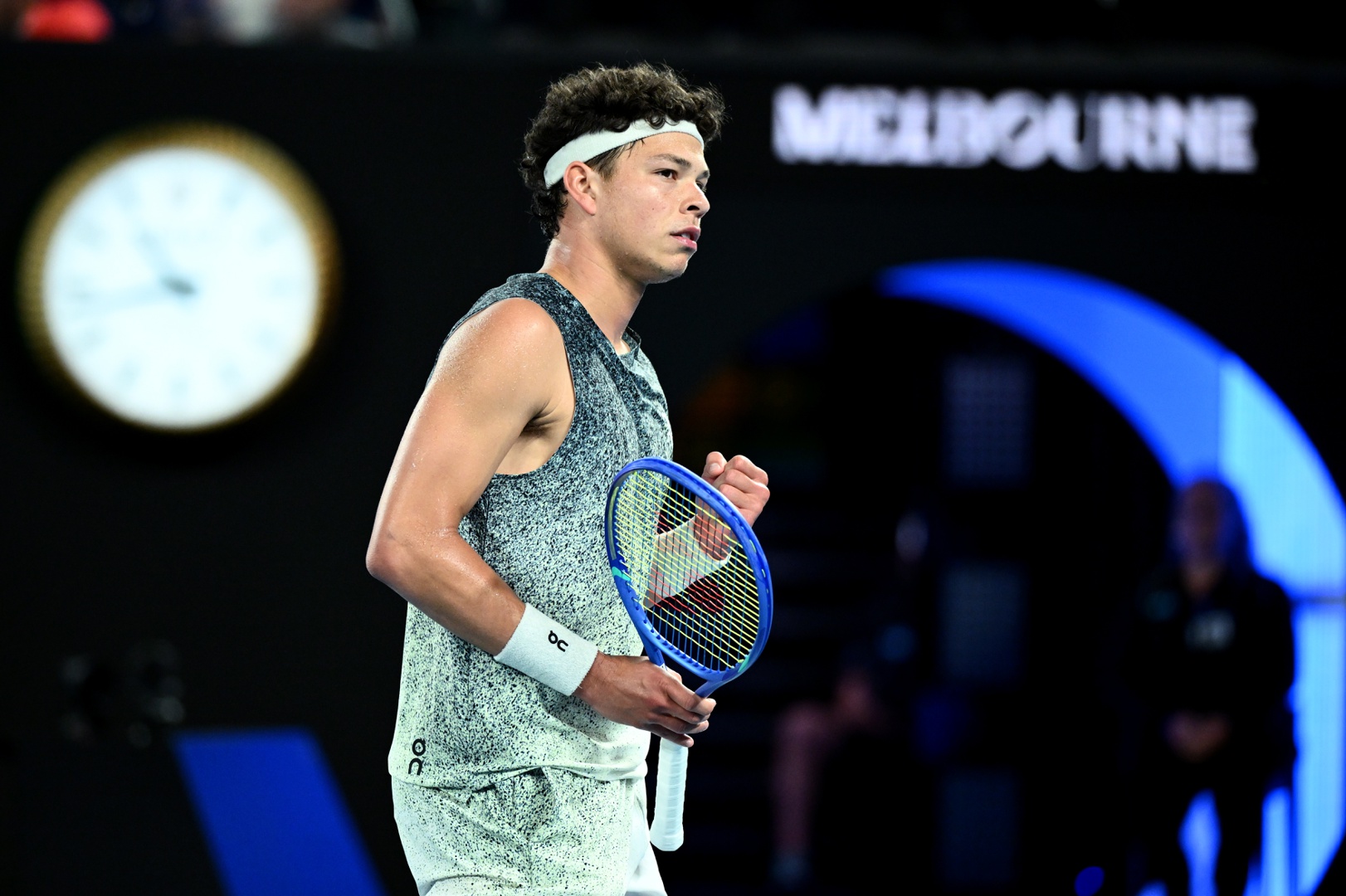 Shelton remonta a Ruud y desafía a Sinner