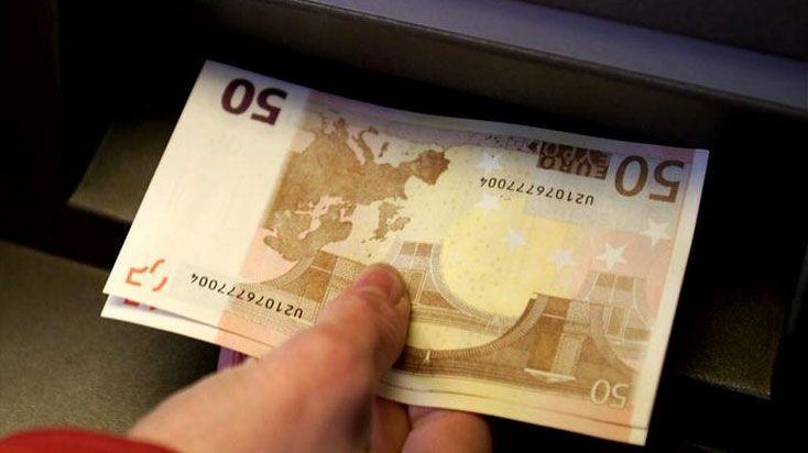 Pensioner loses €10k in fake police officer scam