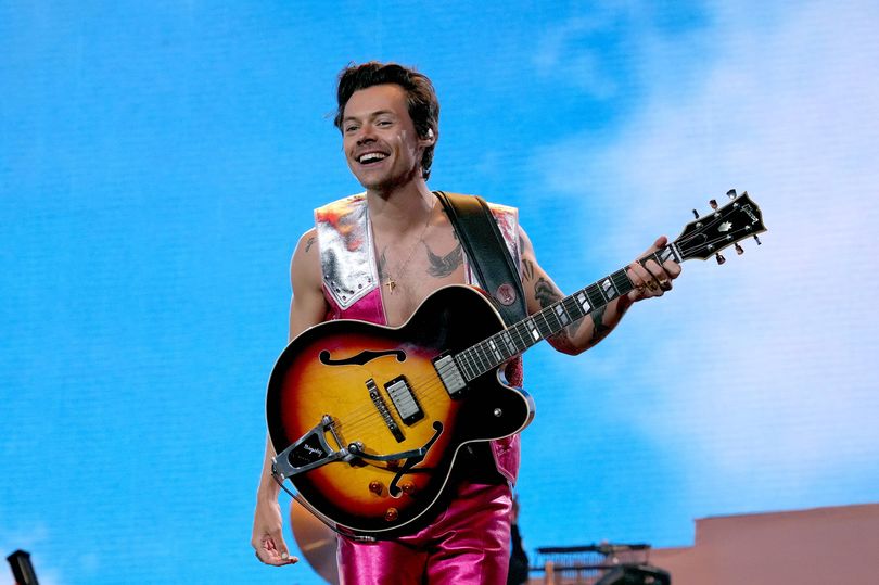 Harry Styles UK tour at Wembley: Ticketmaster battle as fans furious ...