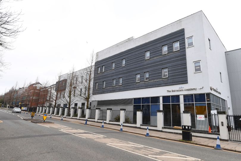 School in lockdown and pupils 'hide under tables' after 'hoax threat'
