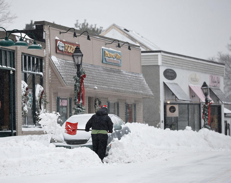 School closed? Town hall open? Tuesday snow closings on South Shore
