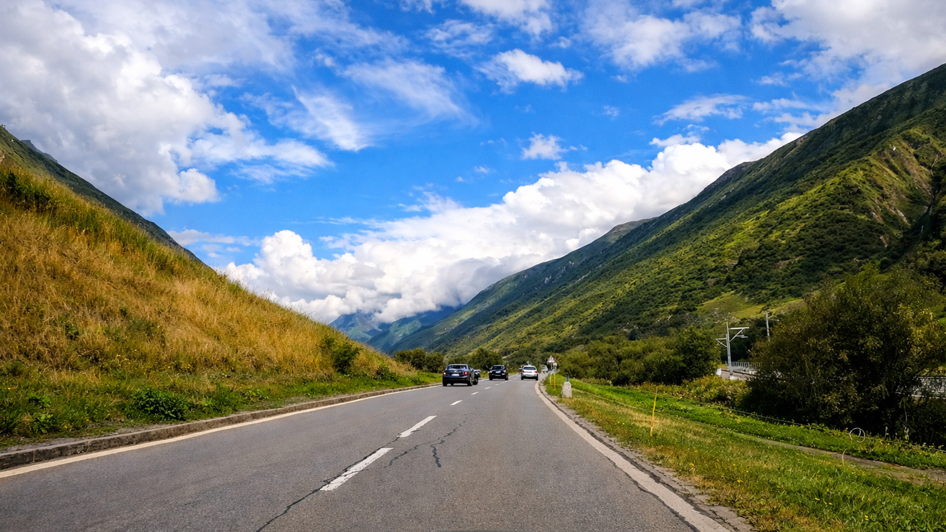 Furka Pass Suiza: Una ruta de montaña legendaria en 4K