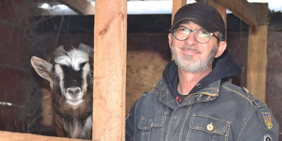 Ukrainian shelter founded by Italian saves 500 animals from war areas