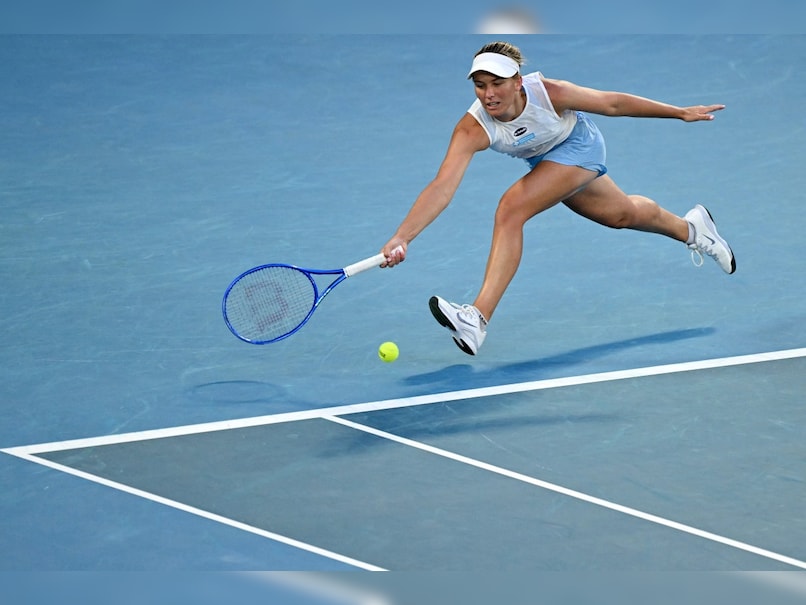 Iga Swiatek defeats Maddison Inglis to reach Australian Open quarter-final