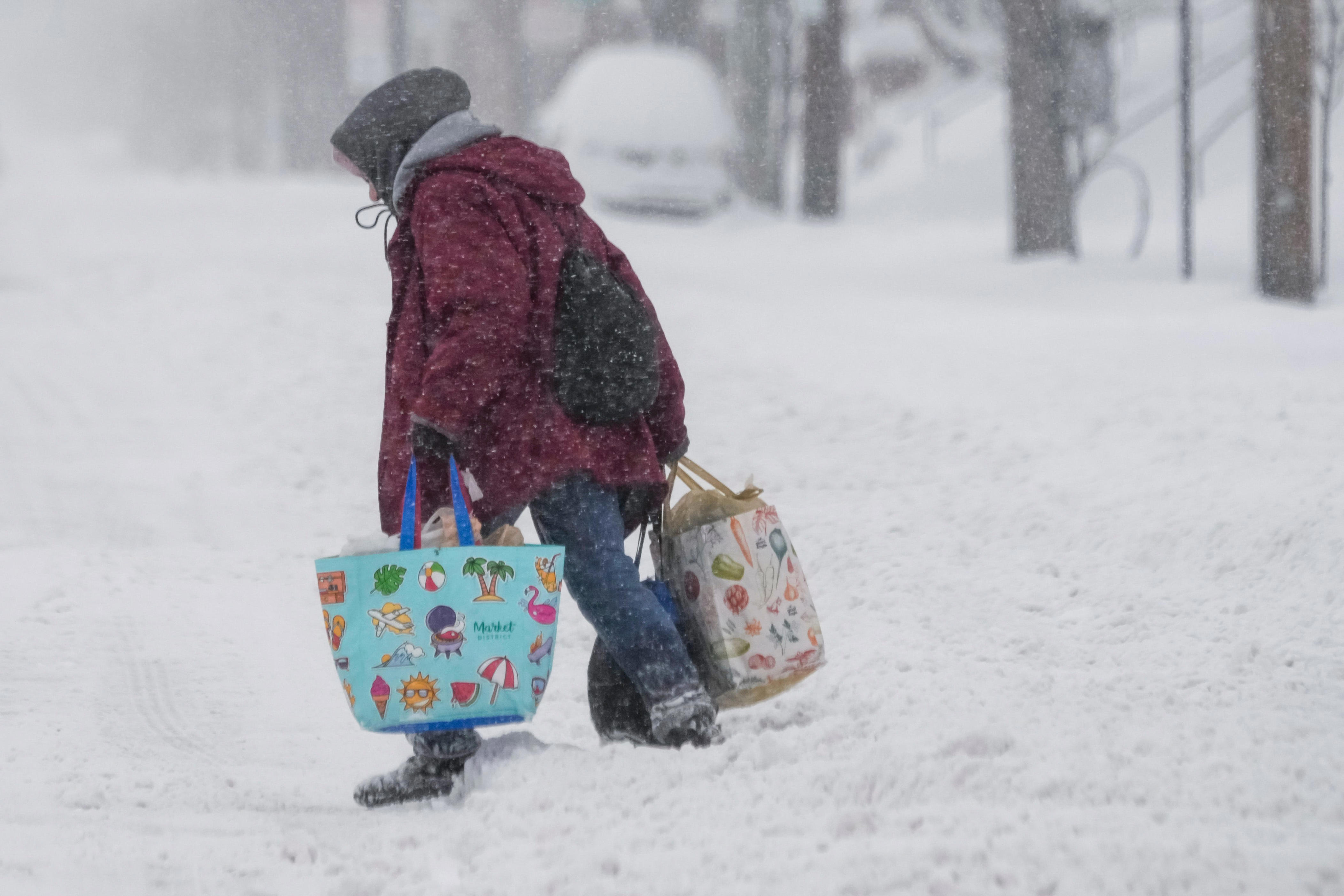Are grocery stores open in central Ohio after snow? Kroger, Walmart differ