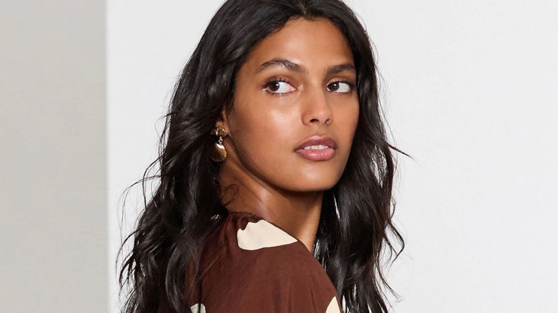 12 stylish tummy flattering dresses: Expert stylist advice & tips on ...