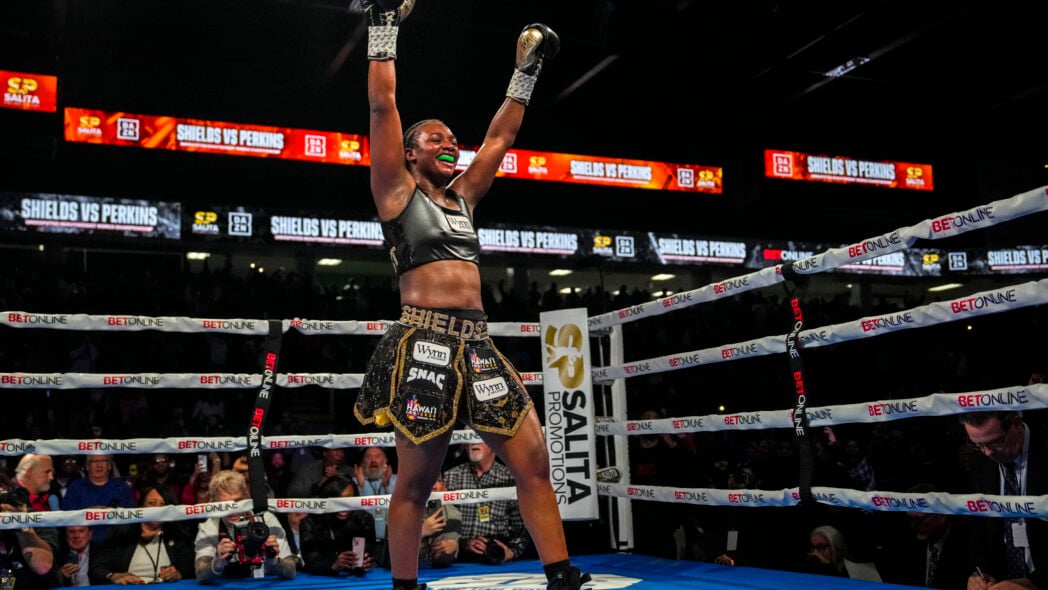 Sugar Ray Leonard reflects on the rise of boxing phenomenon Claressa ...