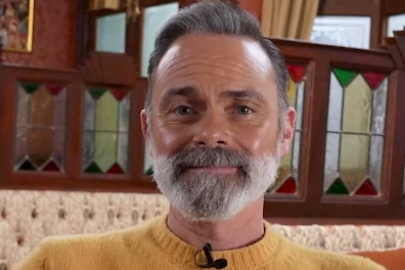 Coronation Street Billy star posts loved-up snap as he shares sneak ...