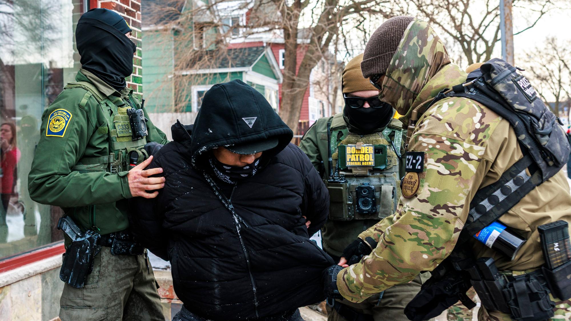 Meurtre d’Alex Pretti : la Border Patrol, cette autre police de l ...