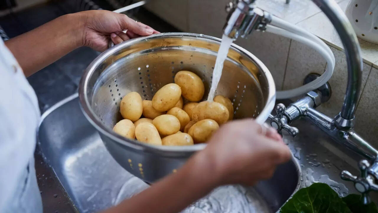 How to make classic Chettinad potato fry for dinner at home