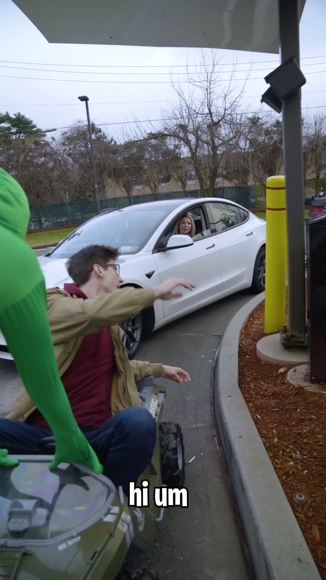 Mini car vs Taco Bell