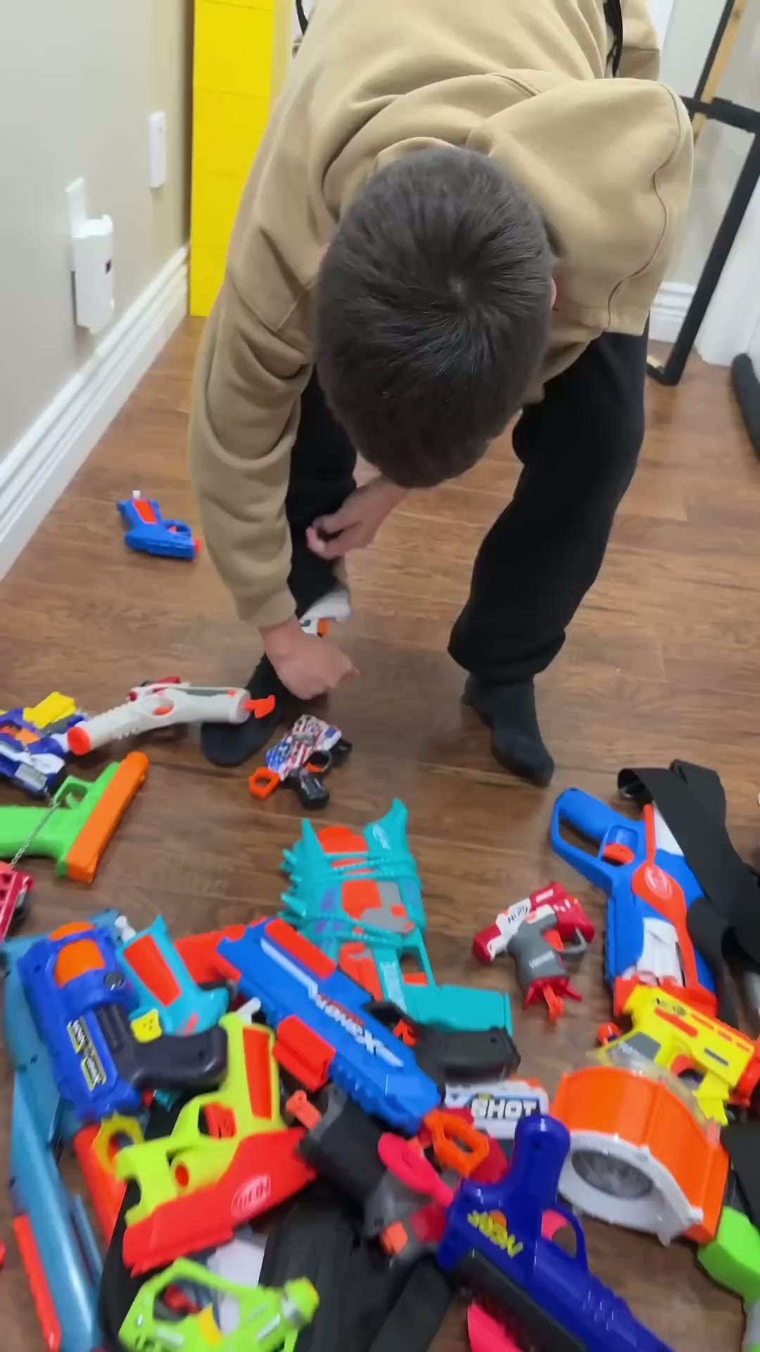 How many NERF GUNS can he carry?