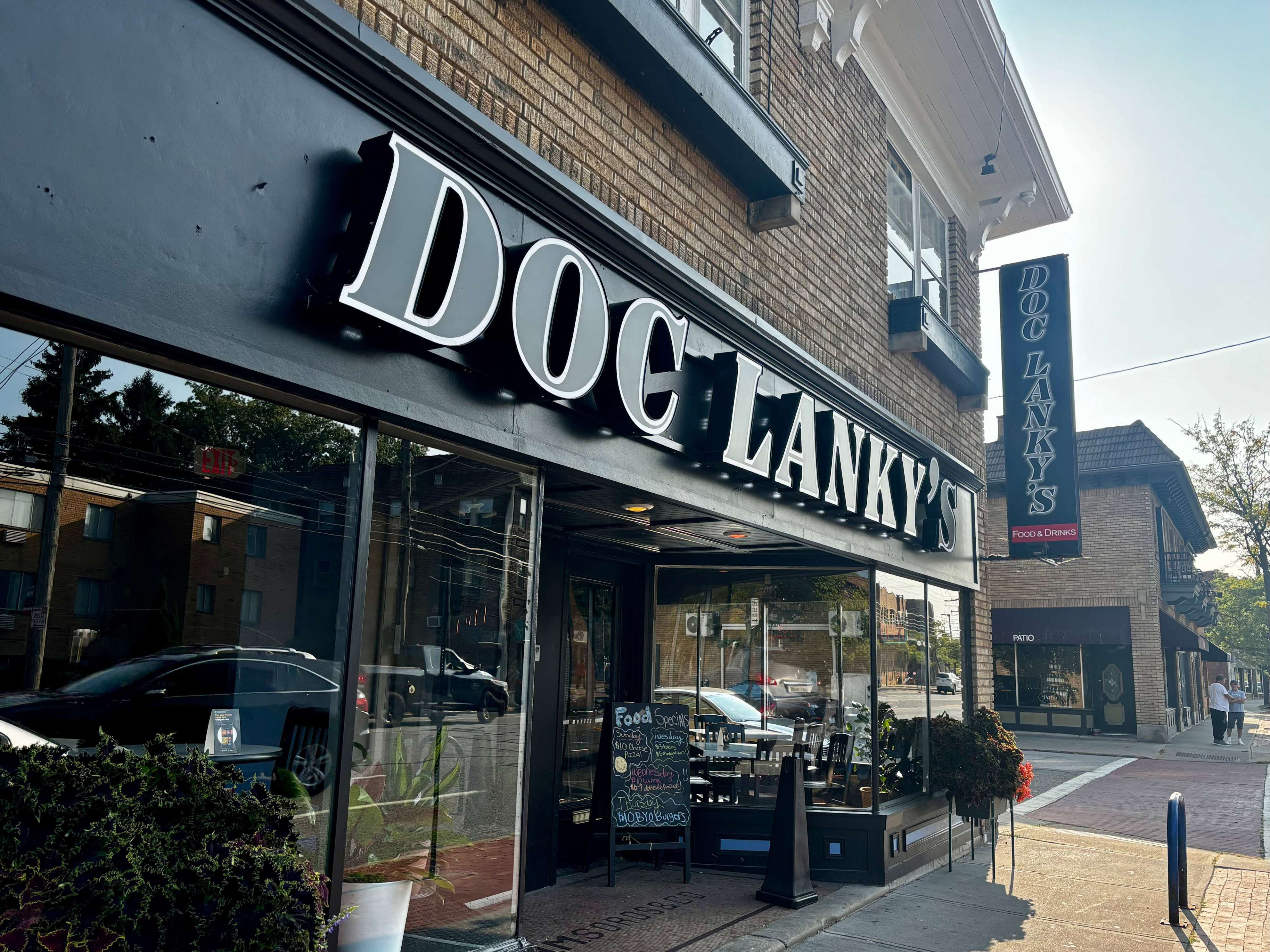 Lakewood’s Doc Lanky’s sports bar closes permanently on Madison Avenue