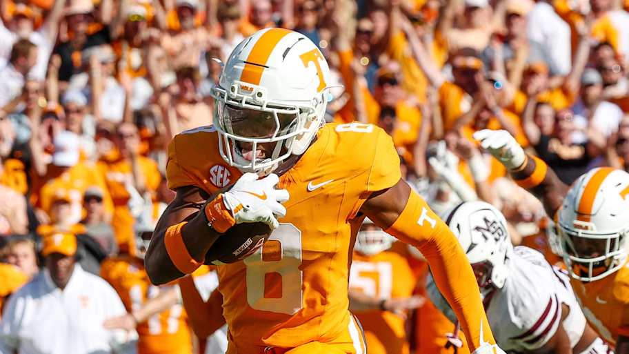 New Dallas Cowboys 2026 NFL mock draft lands 'plug-&-play starter ...