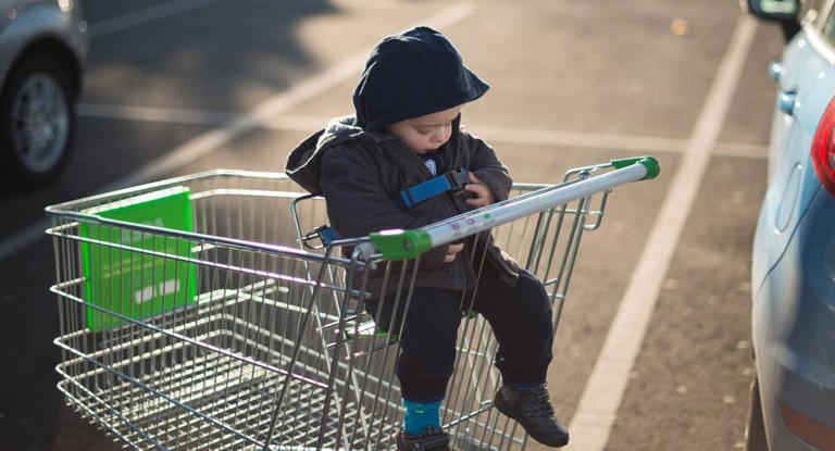 I’m an ER doctor. Here’s what I do to keep my toddler safe in parking lots