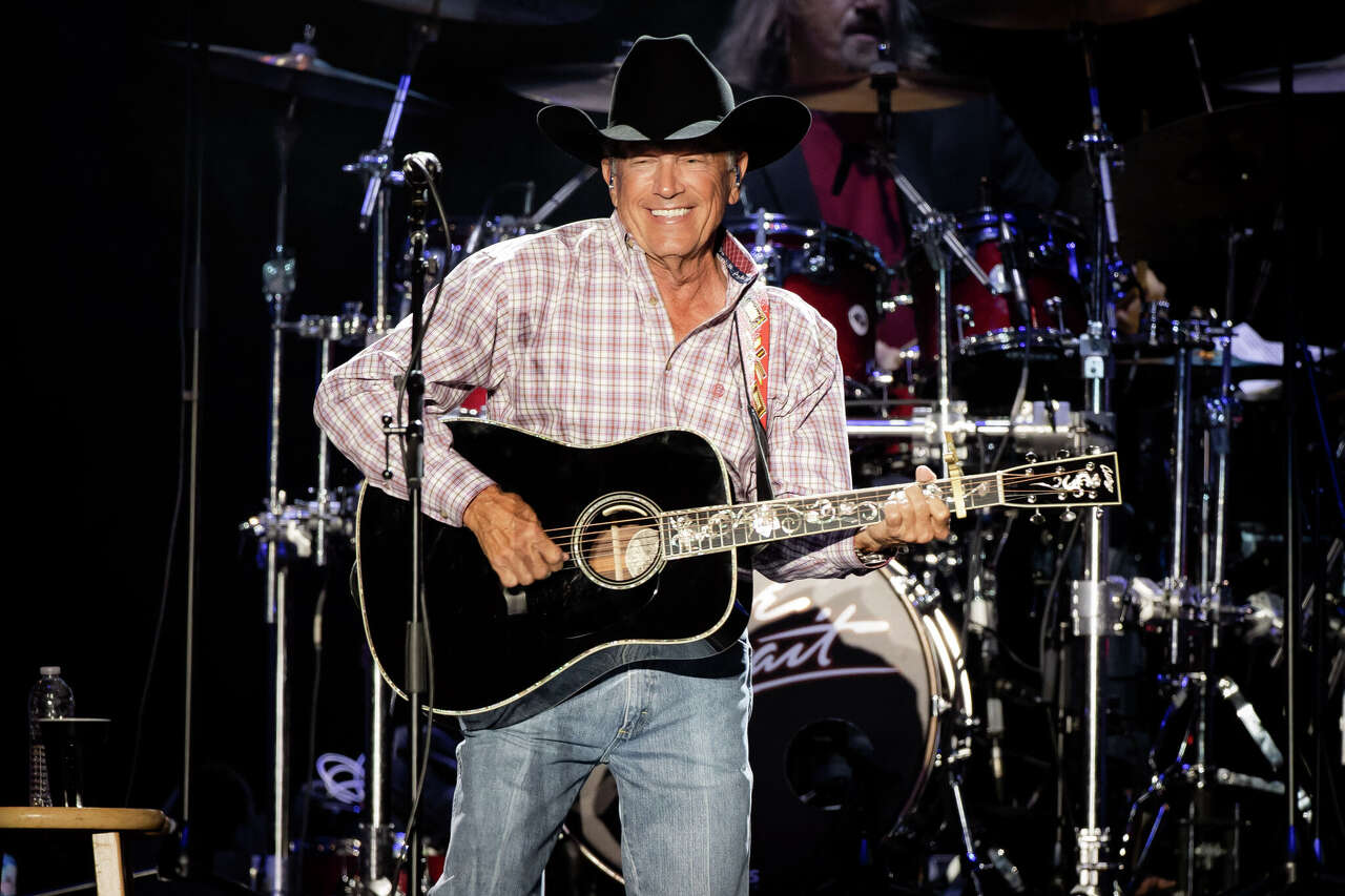 King of Country George Strait announce two Austin concerts