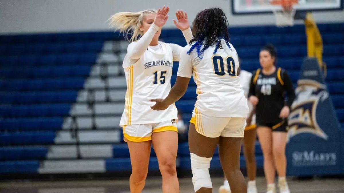 Mobray, Liszt, Mason Each Score 15 in Road Victory