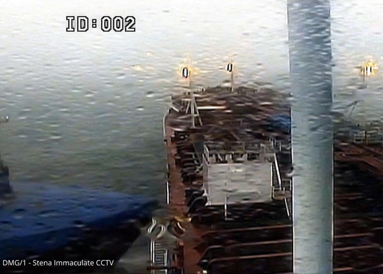 Ship captain rejected 'crash stop' to save US tanker crew lives, court told