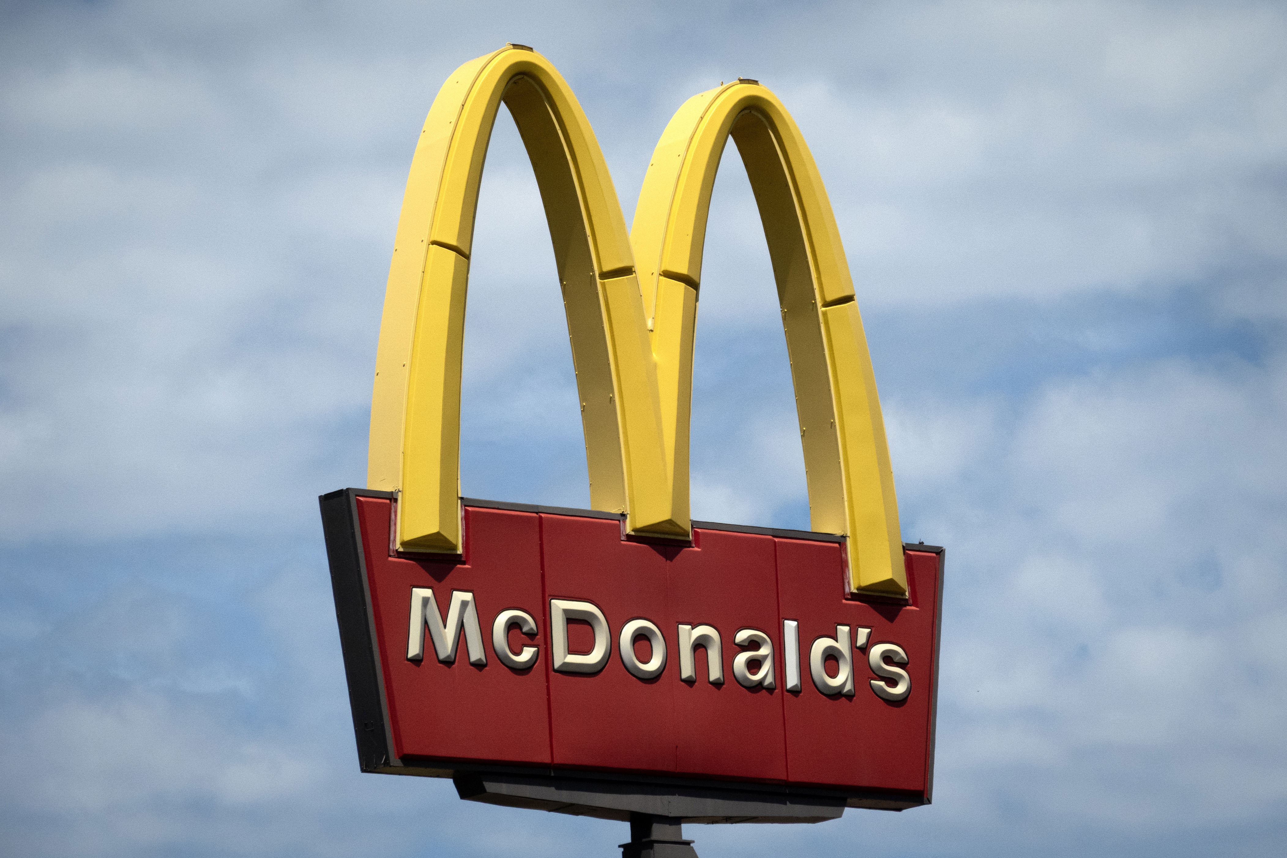 McDonald’s turns up the heat with new hot honey sauce and swicy menu items