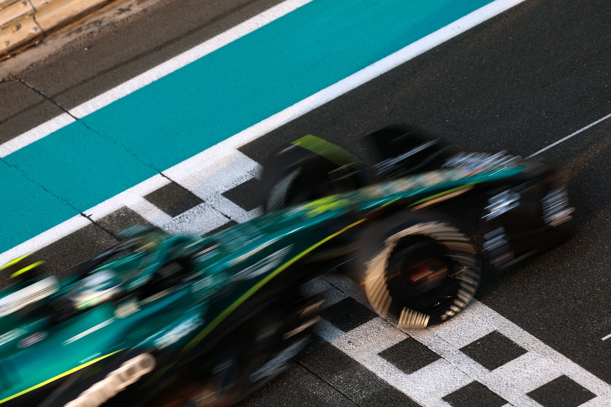 Du retard et pas d'Aston Martin en piste avant jeudi à Barcelone